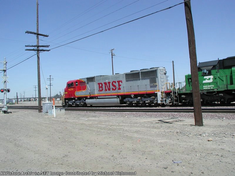 BNSF 8256